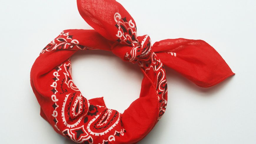 Les « Foulards Rouges Face Aux « Gilets Jaunes Epoch Times