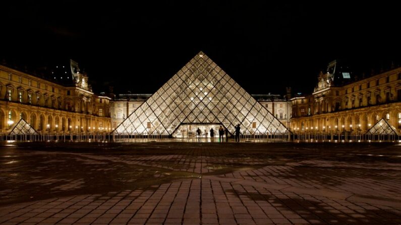 Crise énergétique: Versailles et le Louvre plongés plus tôt dans le ... Crise énergétique: Versailles et le Louvre plongés plus tôt dans le ...